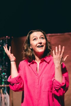 Lykke til, Cathrine Frost! | Forestilling | Nationaltheatret